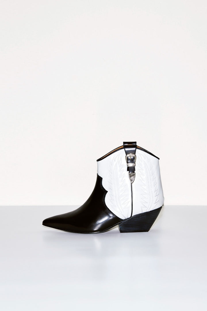 TOGA PULLA SHOE 2024ss LOOK3 – TOGA ONLINE STORE